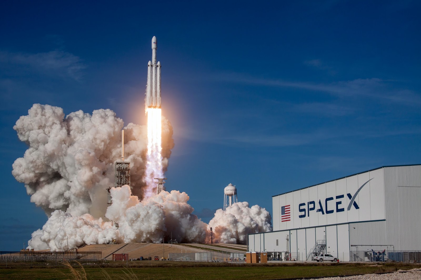 SpaceX in collaboration with Canadian startup is planning to release a ...