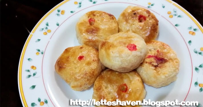 Lette's Haven: Echague Bakery's Buttercrust Hopia