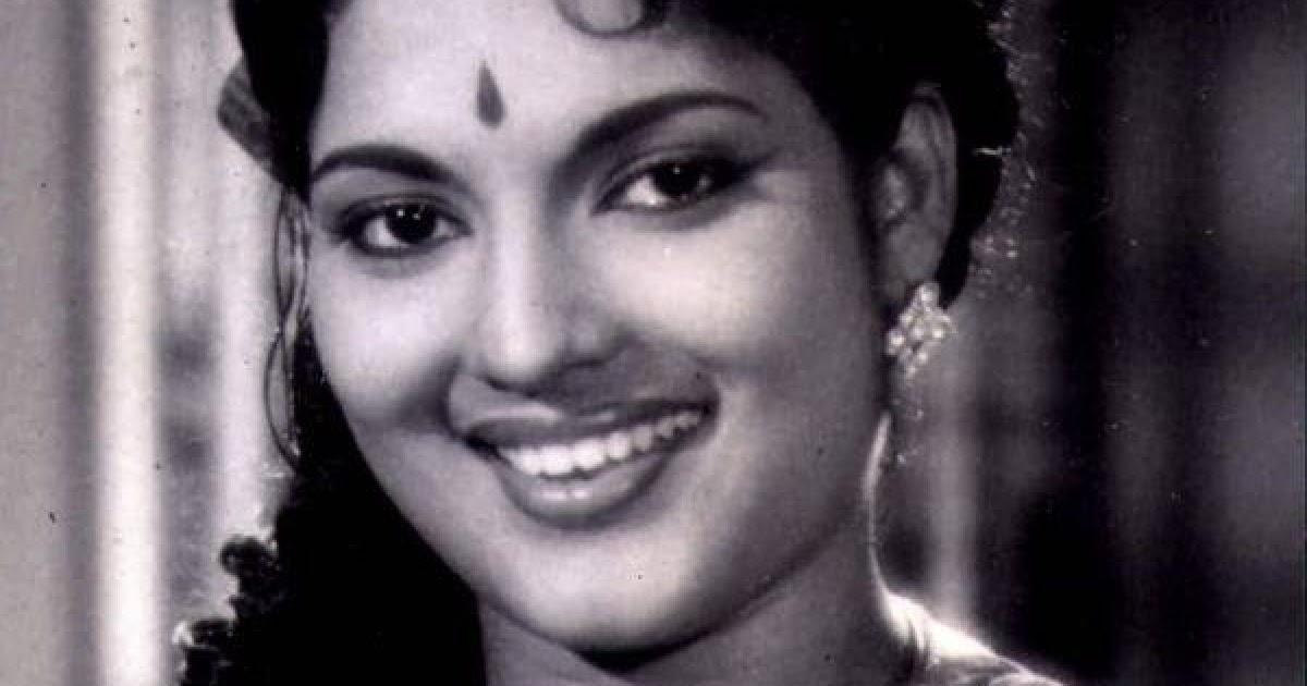 NAKARAJAN: DEVIKA ,A LEGEND