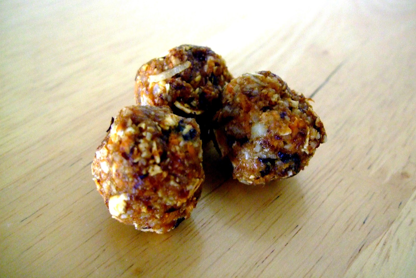 Carrot Cake Spheres - Kat Cupcake