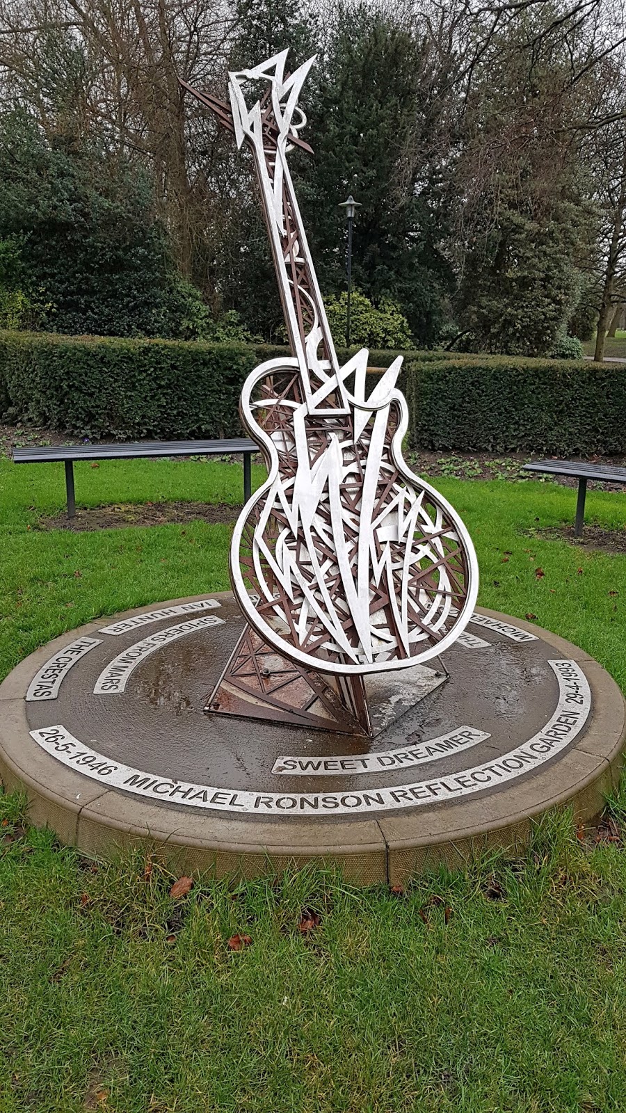 Simon and Karen Spavin: Mick Ronson Memorial Garden, East Park, Hull