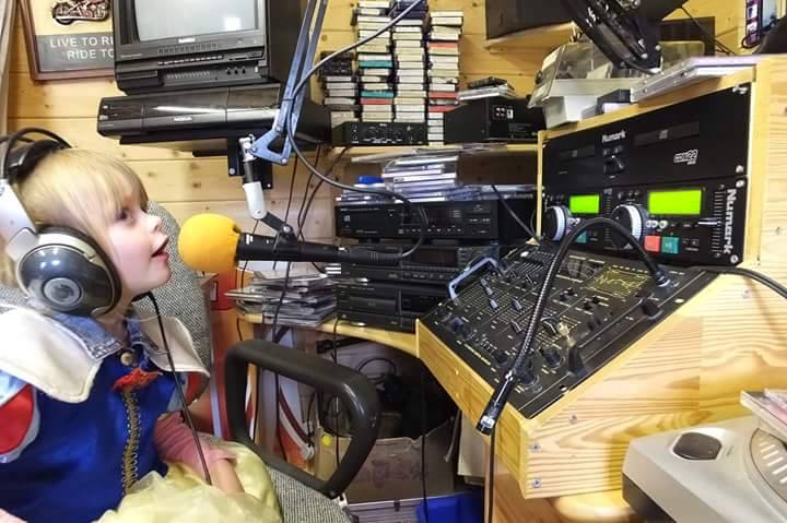 RADIOASCOLTO LISTEN TO THE WORLD: E-QSL FROM RADIO MERLIN INTERNATIONAL ...