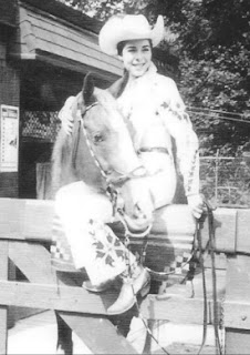 FROM THE VAULTS: Mimi Roman born 20 April 1935