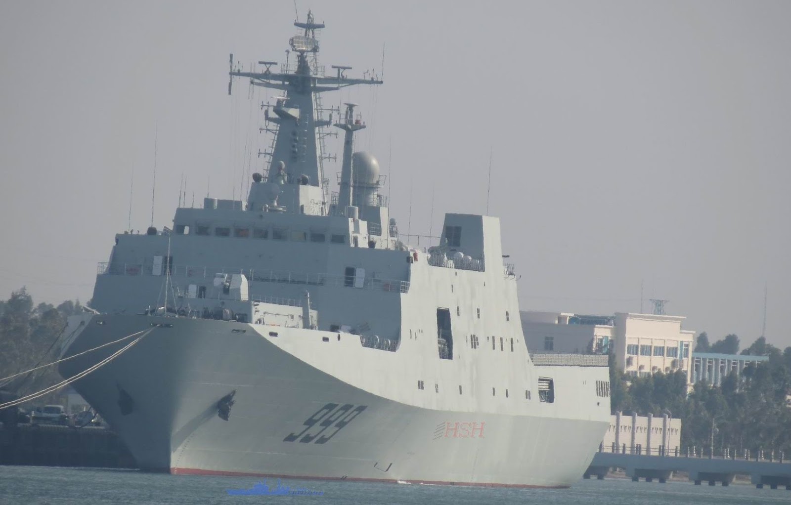Jinggang Shan (999) Type 071 YUZHAO Class Amphibious Transport Dock ...
