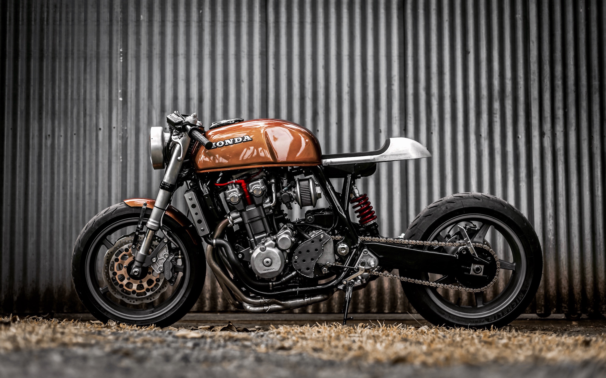 Run Iron CB1300 - Inazuma café racer