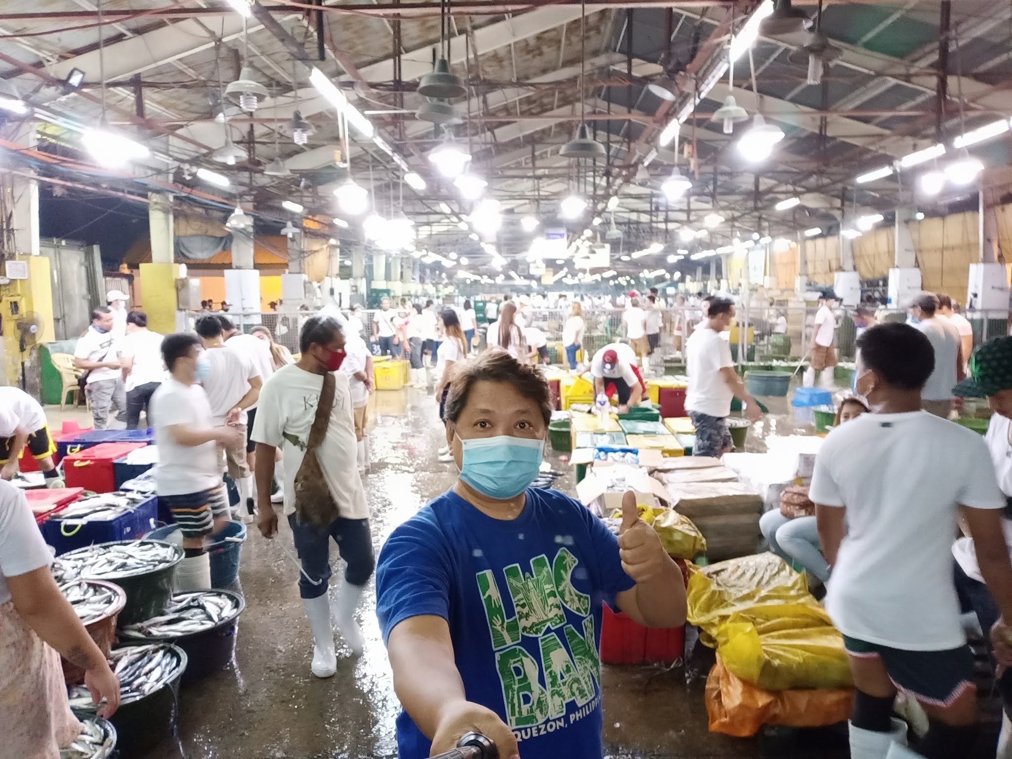 Nothing Smells Fishy, Only Business Opportunities, at Navotas Fish Port ...