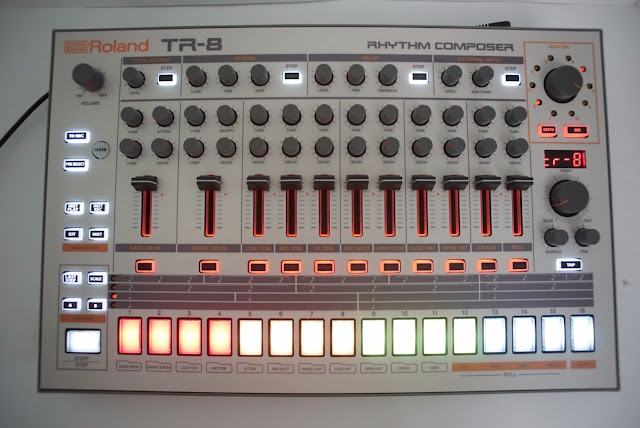 MATRIXSYNTH: Custom 909 Skinned Roland TR-8