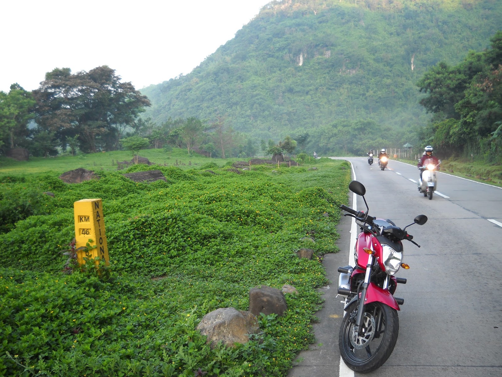Life in the Philippines: Marilaque highway... Jariels Peak, Mang Vics ...