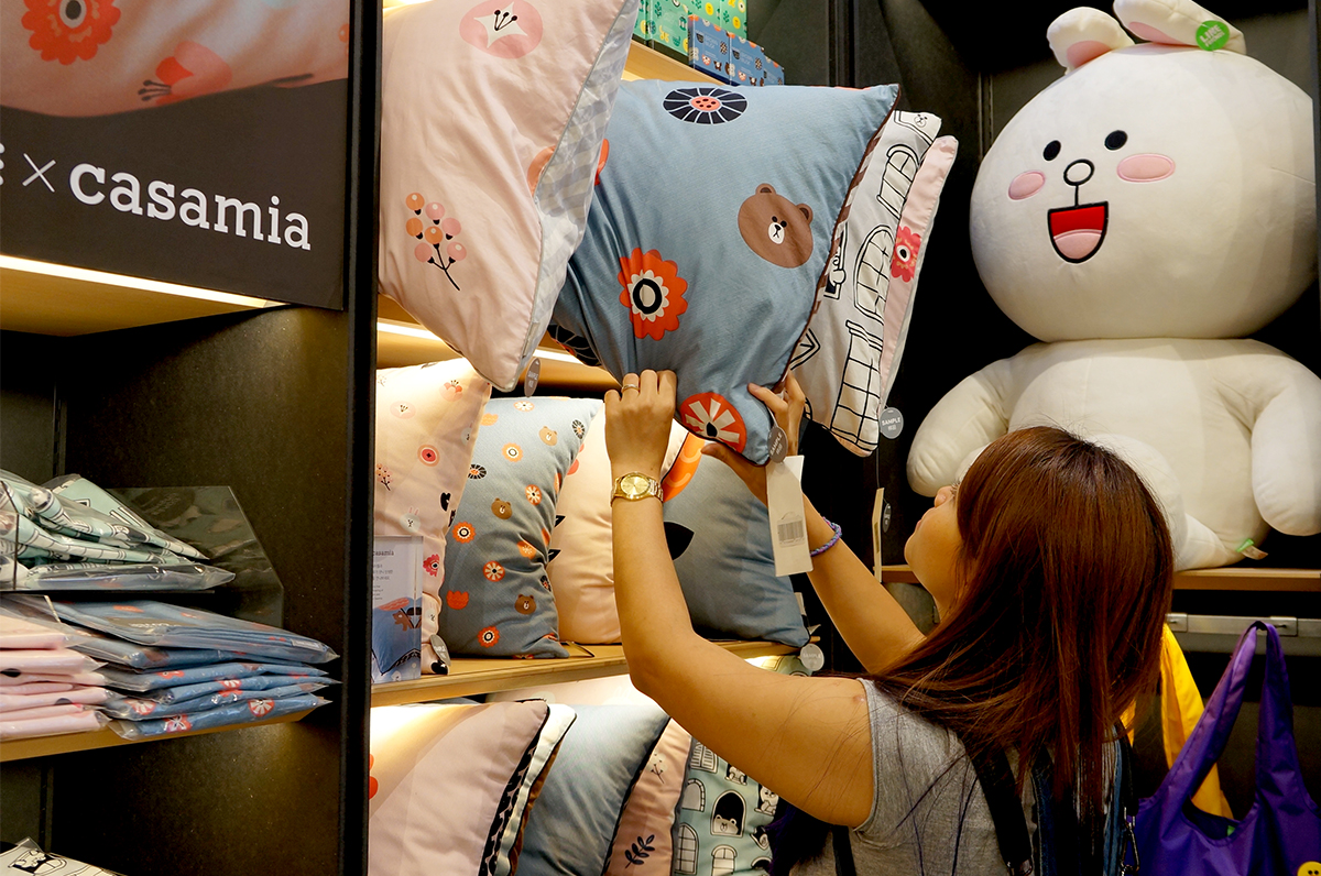 Line Friends Cafe & Store, Seoul. - Theheyheyhey