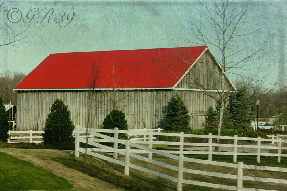 Climbing the Digital Mountain : A Maryland Barn with a Red Roof