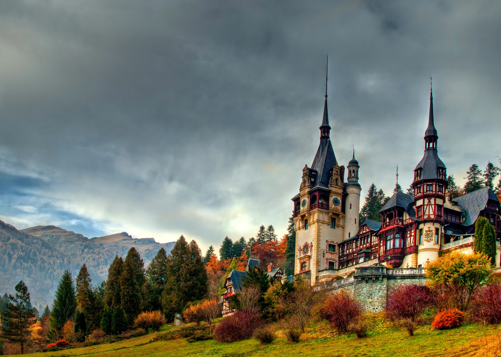 Blok888: Top 10 Most Beautiful Castles With Breathtaking Scenery
