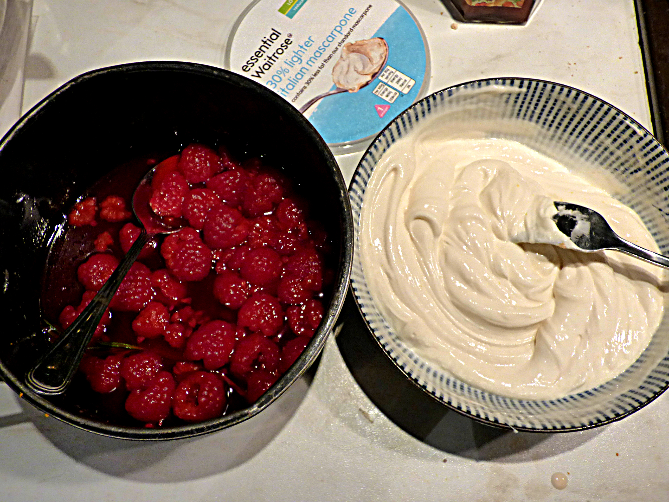 Chez Maximka: Mascarpone and raspberry dessert