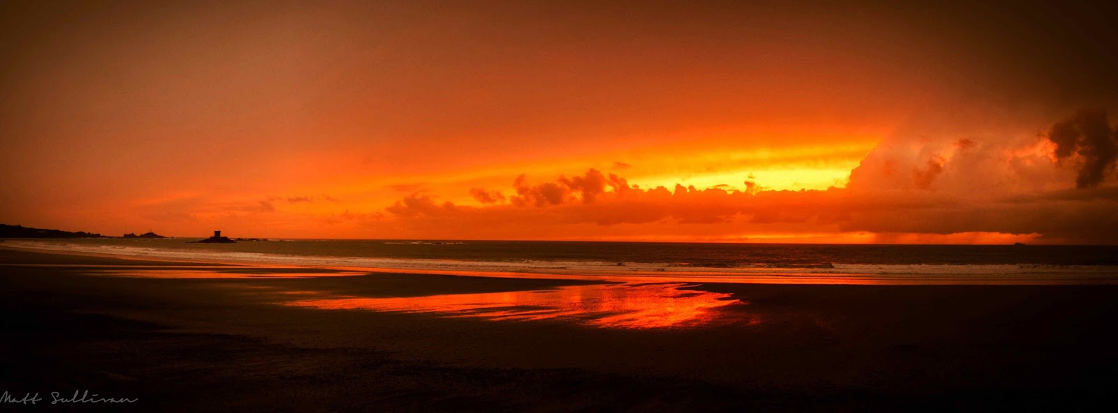 Ian Battrick: Summer Surf Jersey Channel Islands