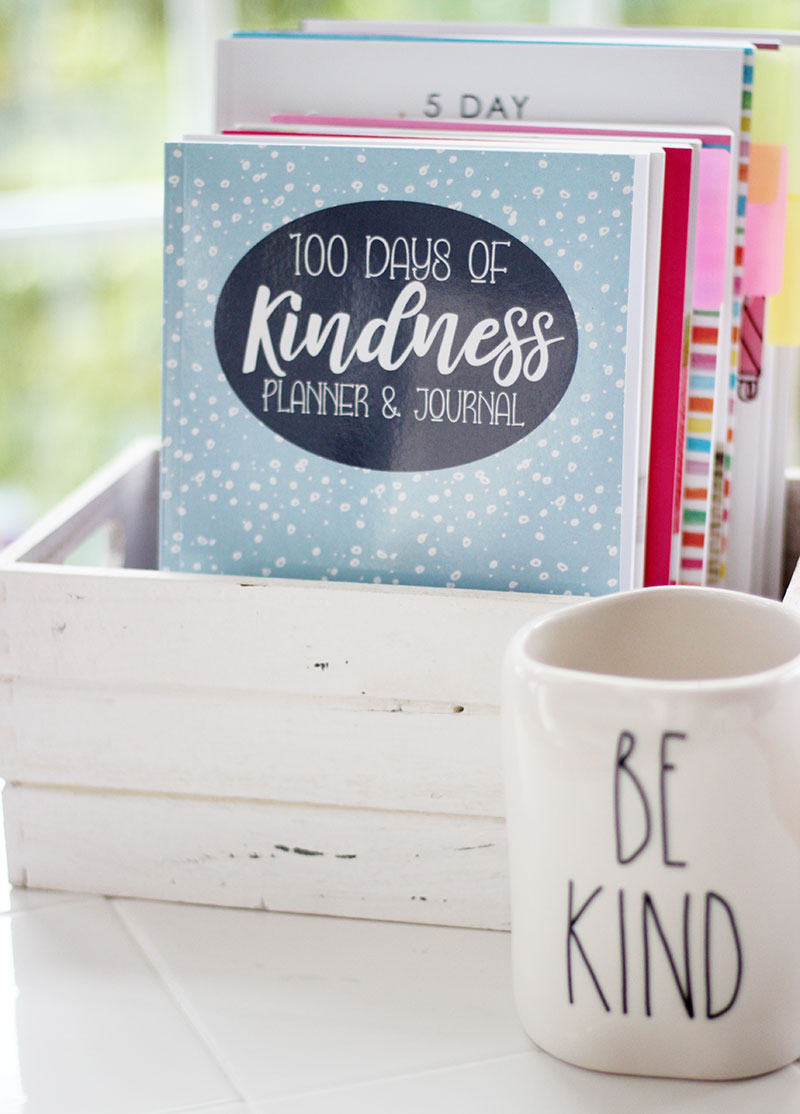 100 Acts of Kindness For Families To Do Together | Sunny Day Family