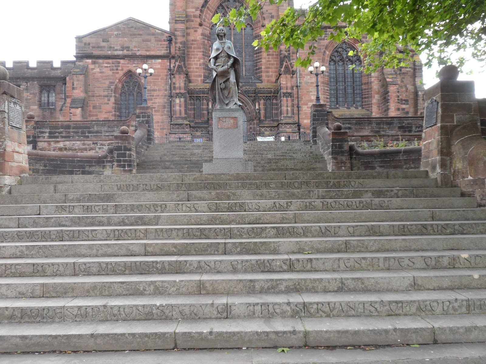 Wolverhampton Daily Photo: Wulfruna Statue