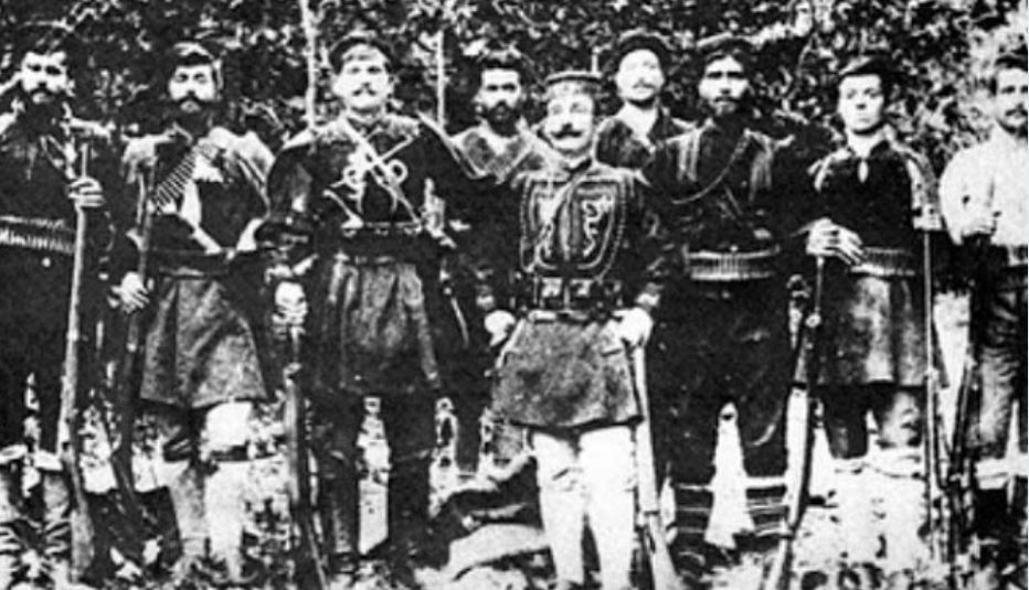 Ένα μήνα μετά τον θάνατο του Παύλου Μελά ο καπετάν Βάρδας (Γεώργιος ...