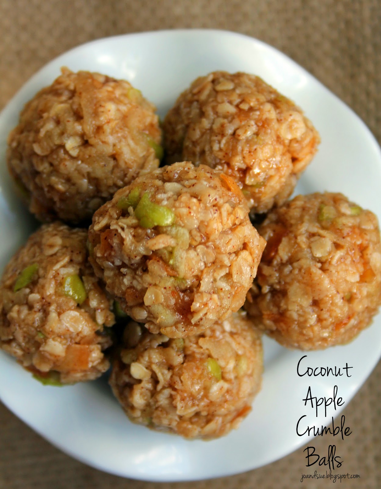 Jo and Sue: Coconut Apple Crumble Balls