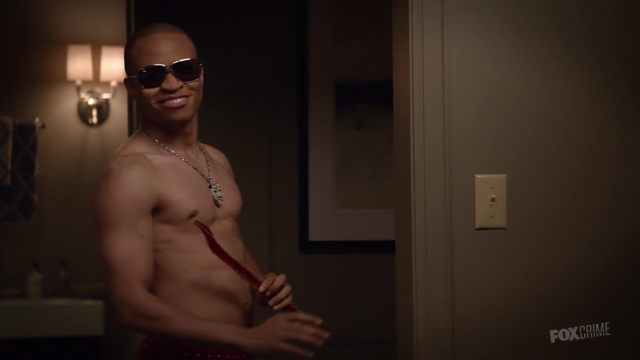 ausCAPS: Eugene Byrd shirtless in Bones 6-14 "The Bikini In The Soup"