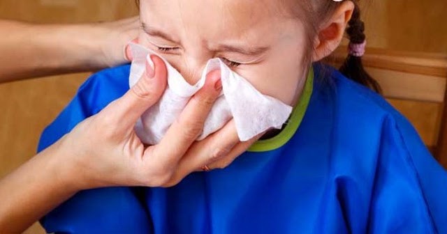 Tips to treat Stuffy and Running Nose problem in toddlers/ children