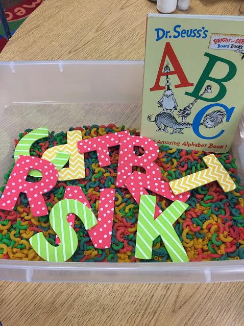 Honeybear Speech: Dr. Seuss Sensory Bin