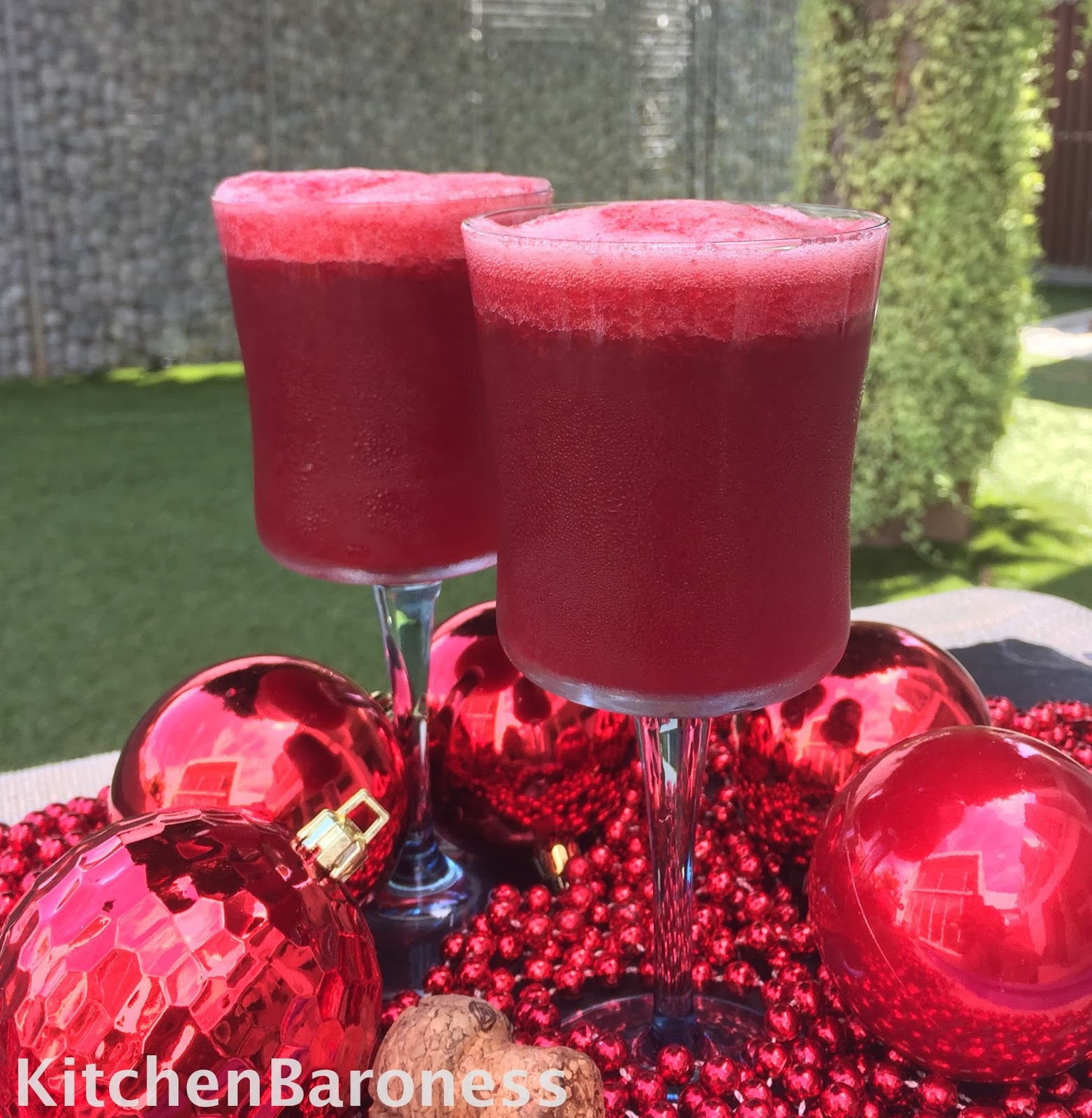 KitchenBaroness: Frozen Red Raspberry Fizzy
