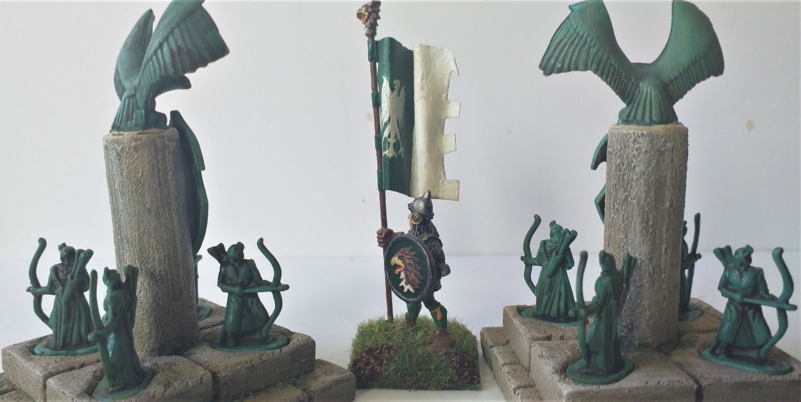 BMC Miniatures: Golgotha's Fantasy - Elven Statues