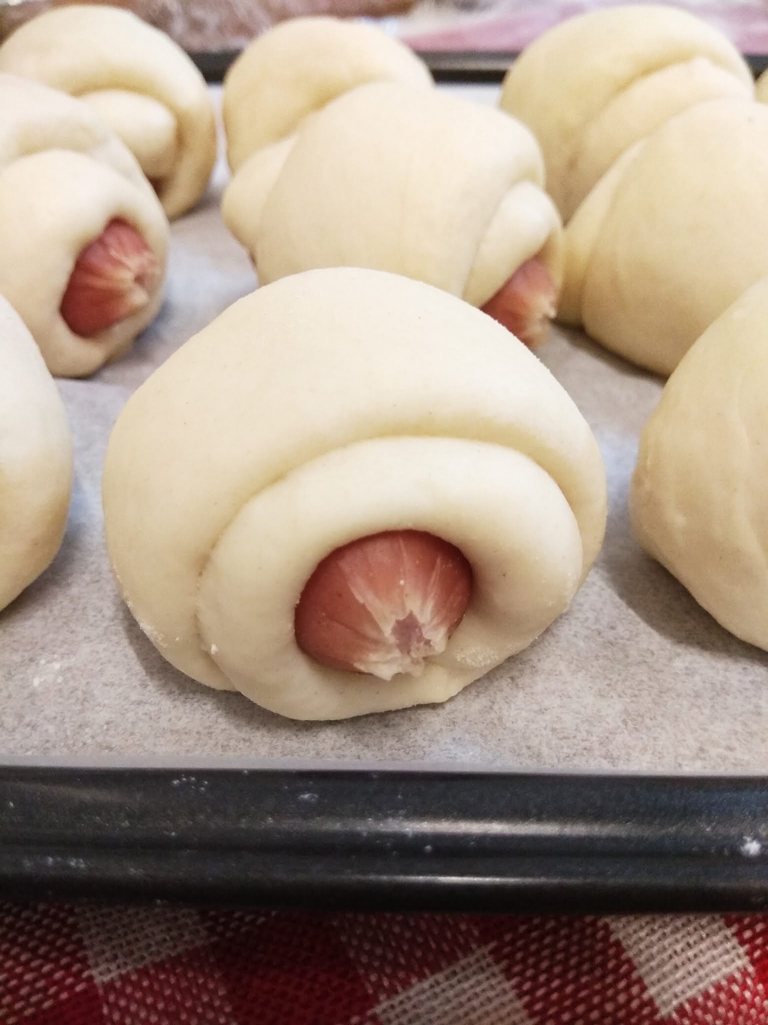 Elinluv's Tidbits Corner: Mini Pork Sausage Bun