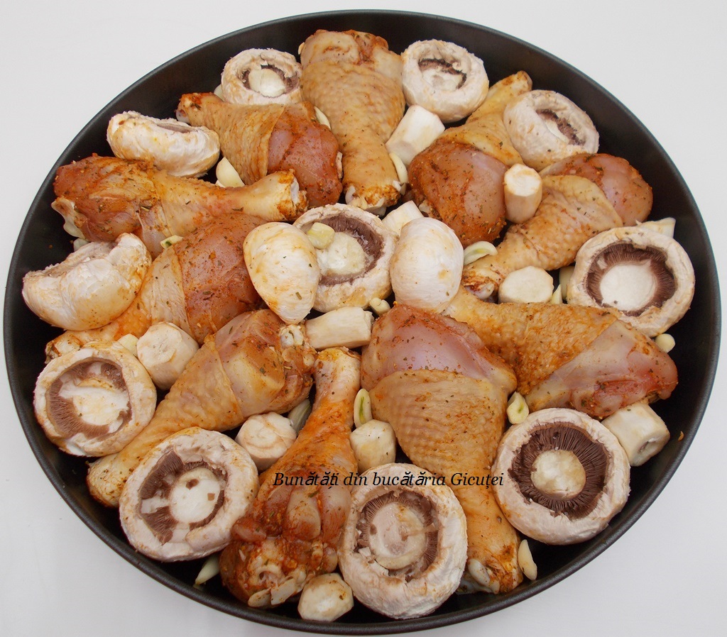 Ciocanele de pui cu ciuperci la cuptor - Bunătăți din bucătăria Gicuței