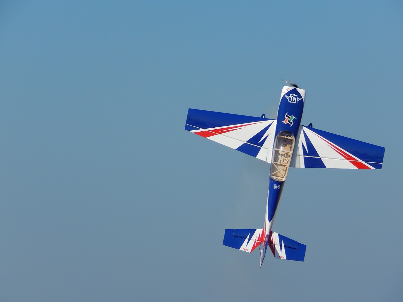 Kuweight 64: LONGEST FLAG IN THE WORLD - KUWAIT FLAG MAKES GUINNESS ...