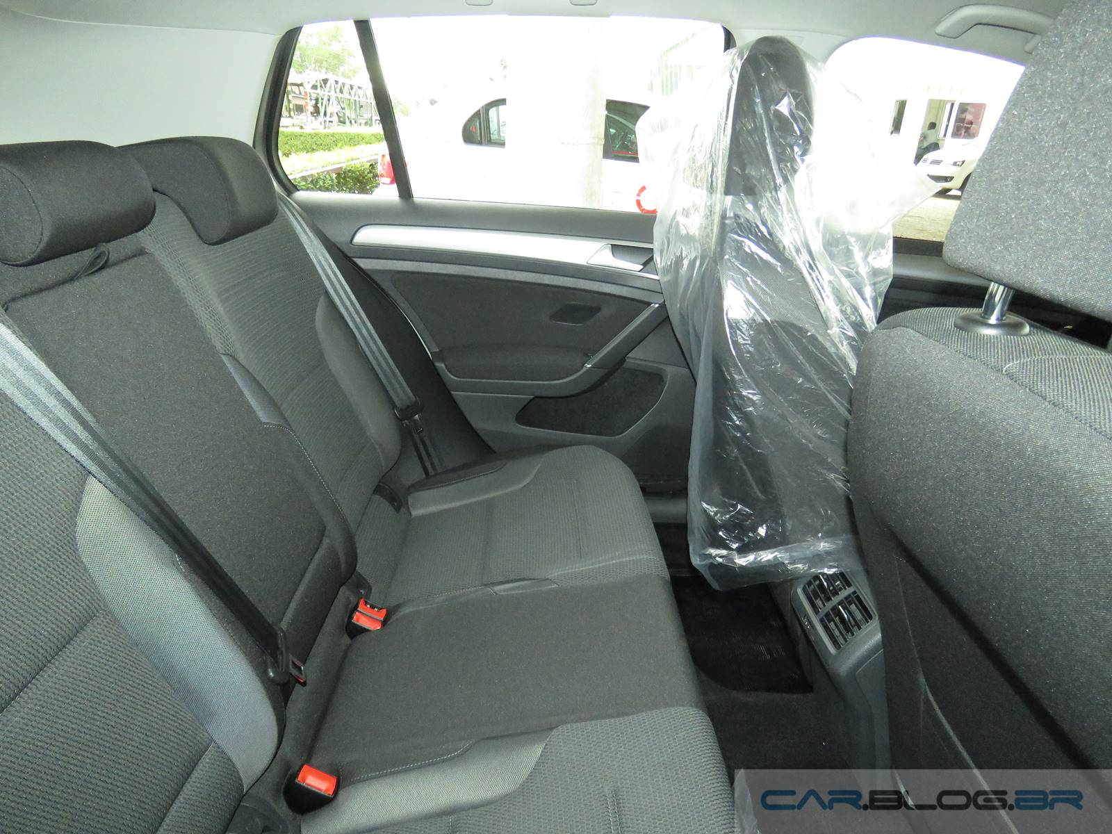 VW Golf Comfortline flex nacional fica mais barato e robusto