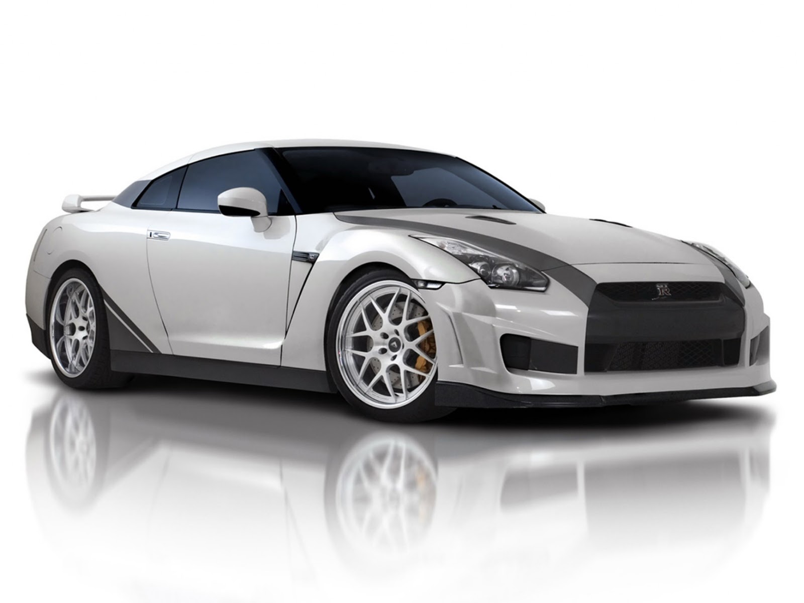 2009 Nissan GT-R R35 by Vorsteiner
