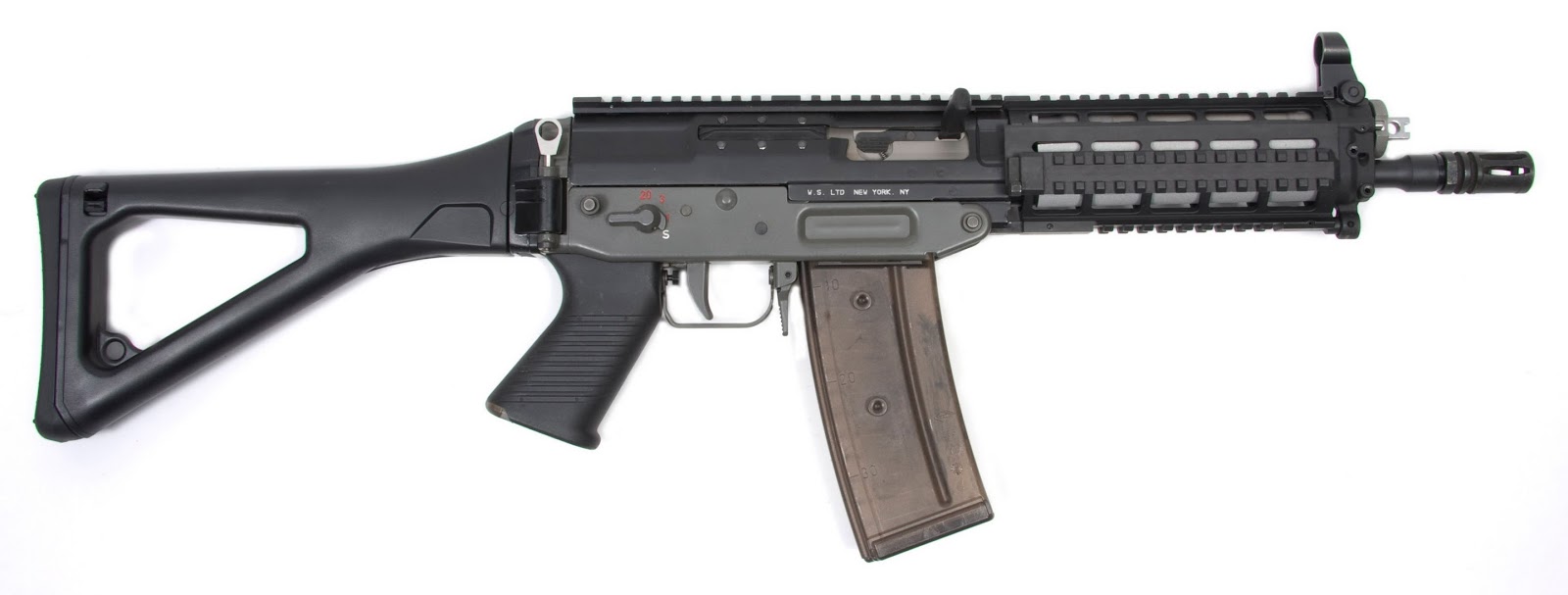 WARFARE Blog: SIG 550. A perfeição suíça em calibre 5,56 mm