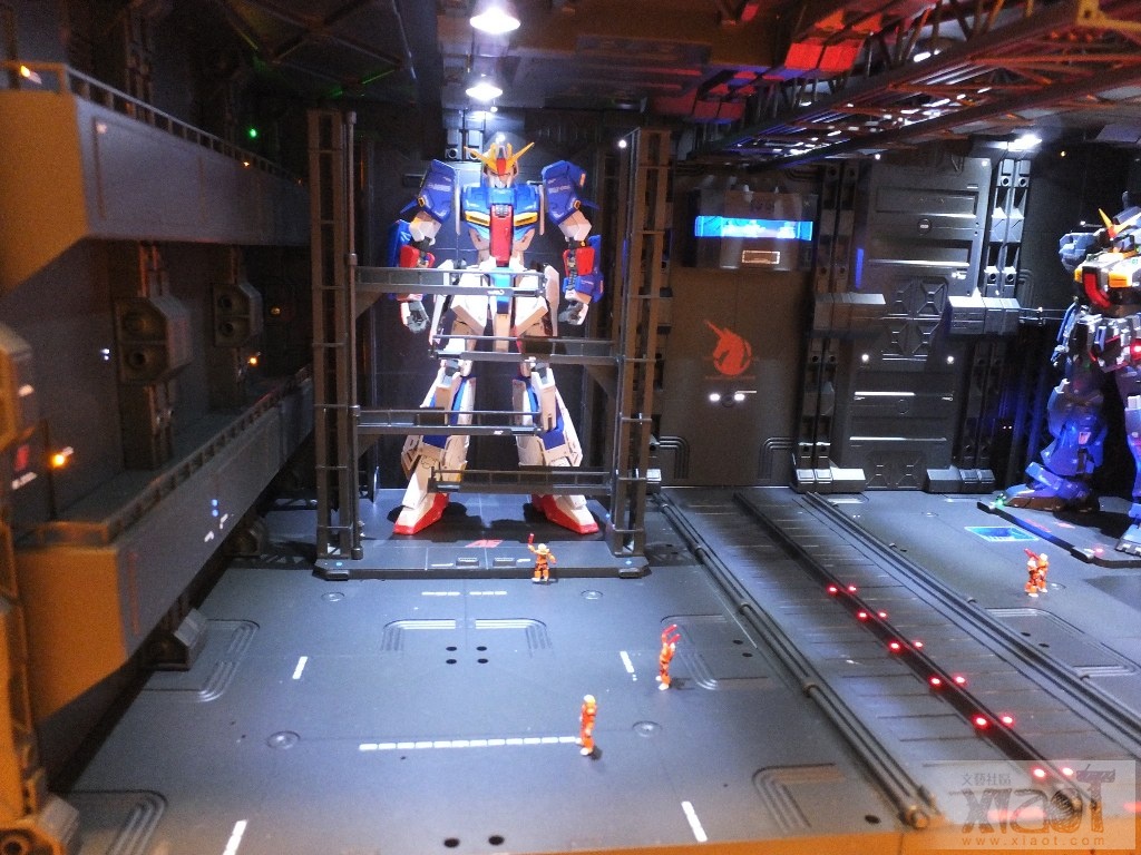 Hobbies Gundam: RG 1/144 Zeta Gundam Hangar Bay - Diorama Build