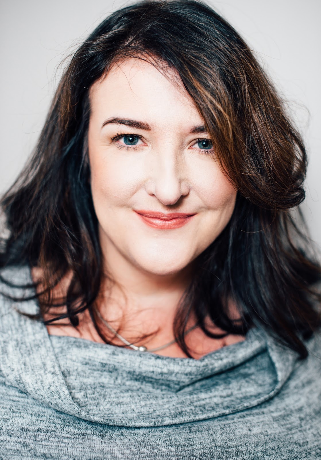 Reseña: Mirror, Mirror - Cara Delevingne y Rowan Coleman - Dream ...