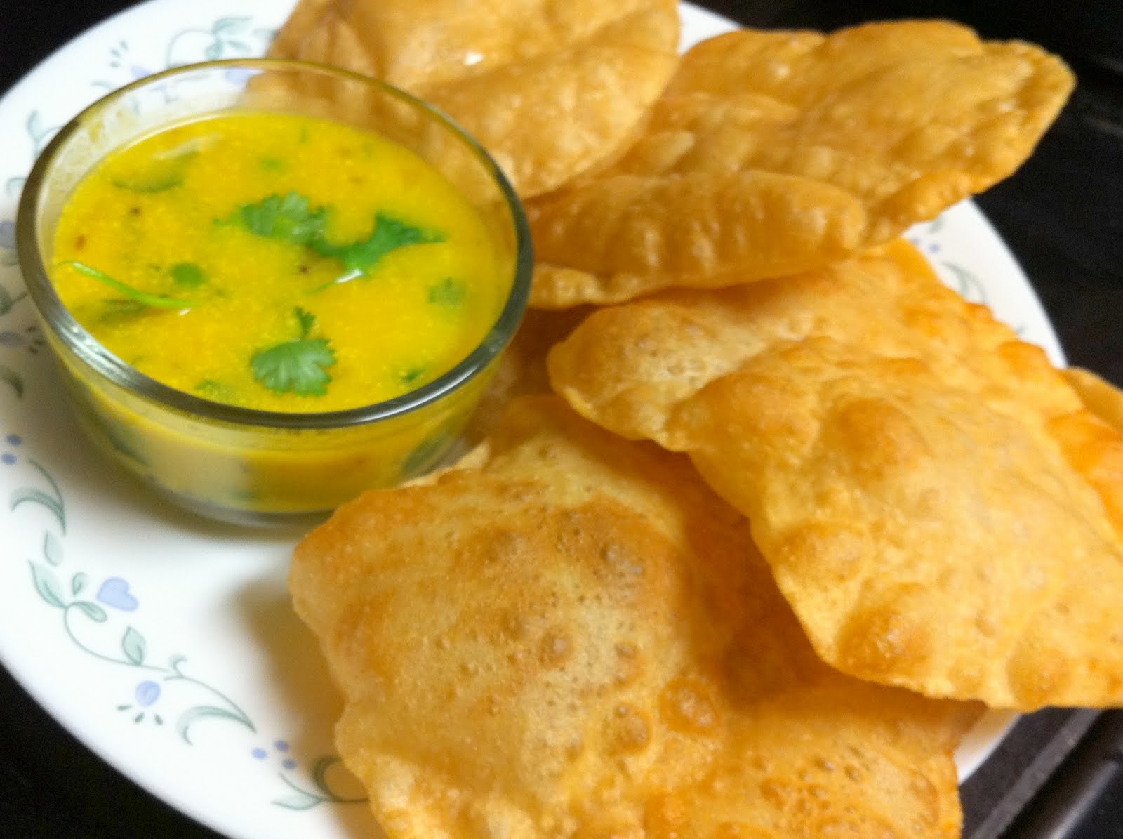 poori with potato - besin curry