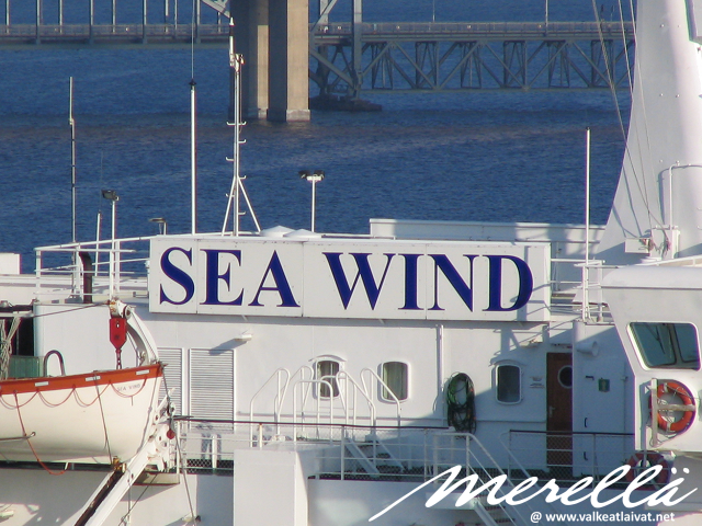 Merellä @ www.valkeatlaivat.net : Siljan Turun laivat / SeaWind Line ...