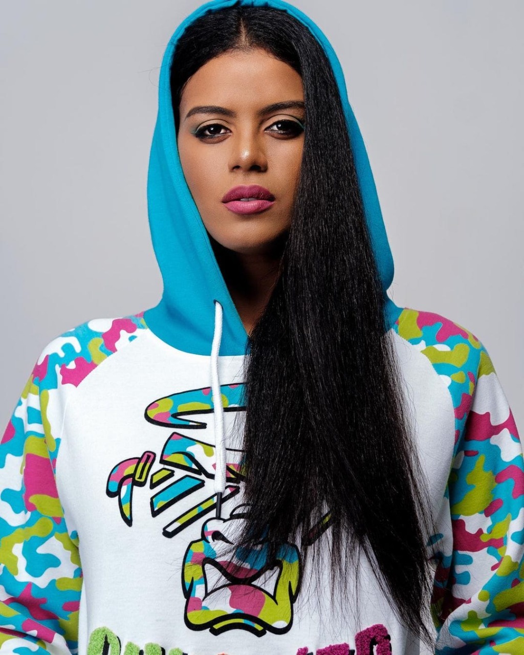 Yeraldincom se reinventa y estrena tema “La Poppy” - Al Paso de los Famosos