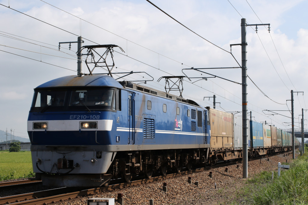 線路際の小さな幸せ: 1055レ EF210-108 新塗装色の桃太郎 いつもの大型コンテナ群