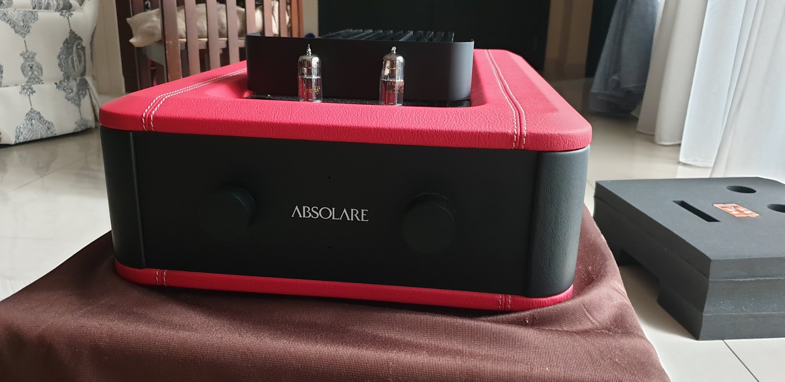 El Hefe HiFi Reviews: Absolare Integrated Amp - A Peak of Luxury?