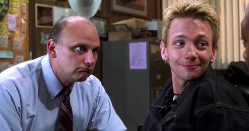 Escalofriorgasmicosmicuántico: "-(͡ ‿ ͡)-"