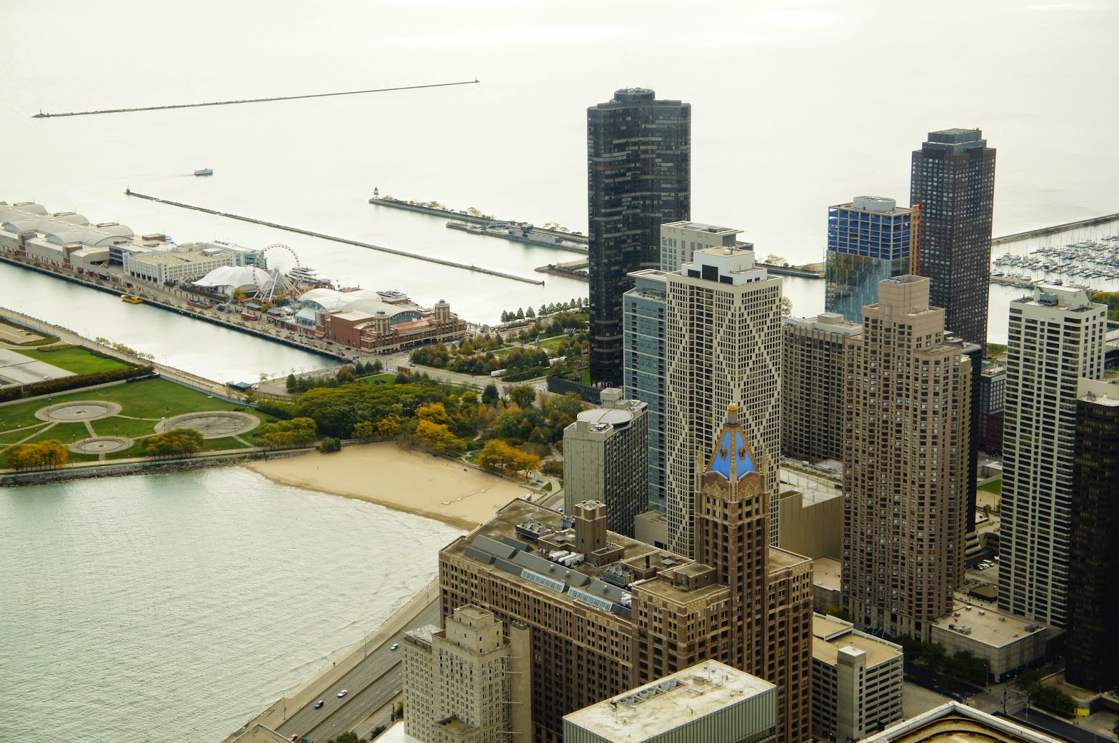 51 Chicago buildings royalty free pictures without watermark