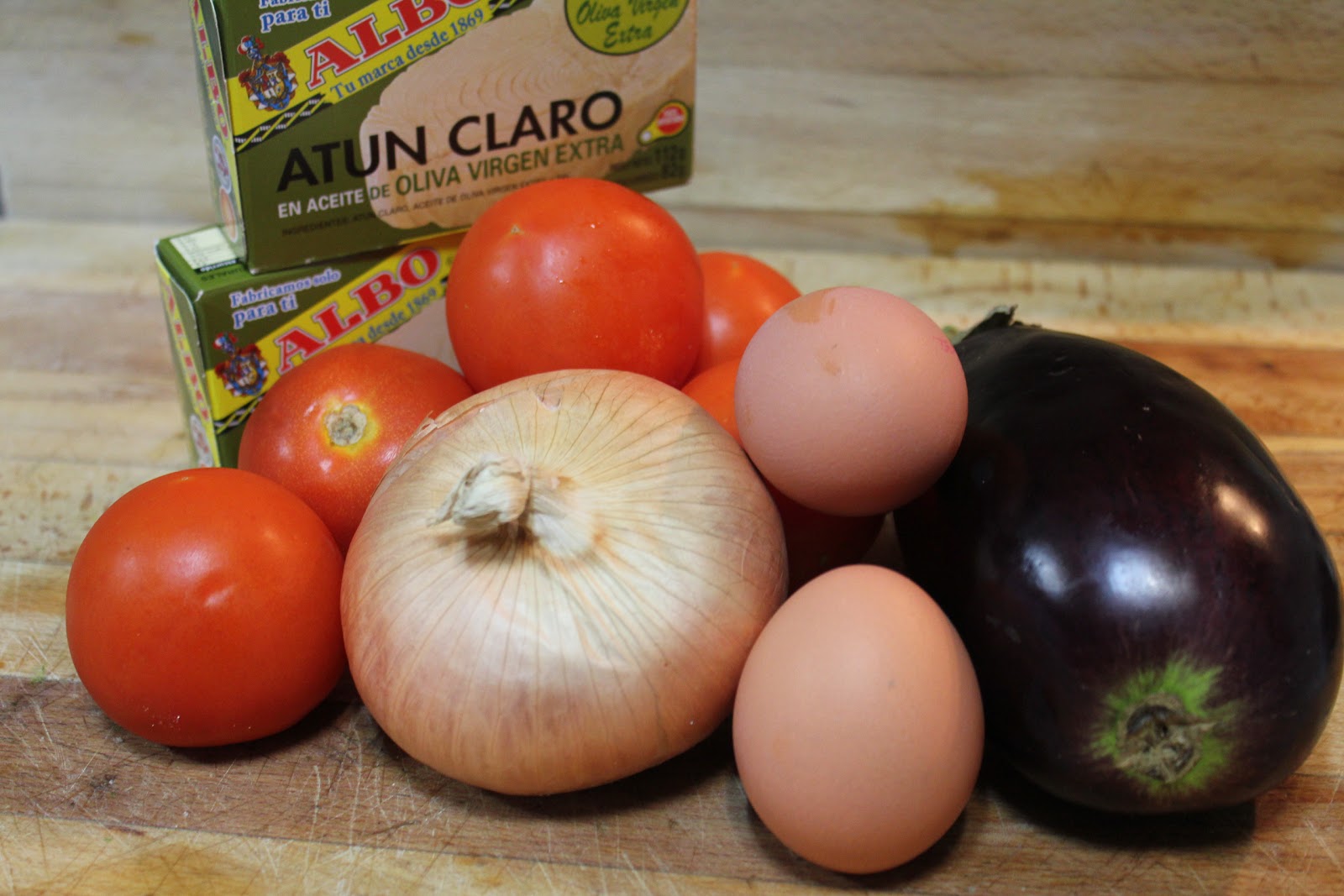 Empanadillas de hortalizas, atún y huevo duro