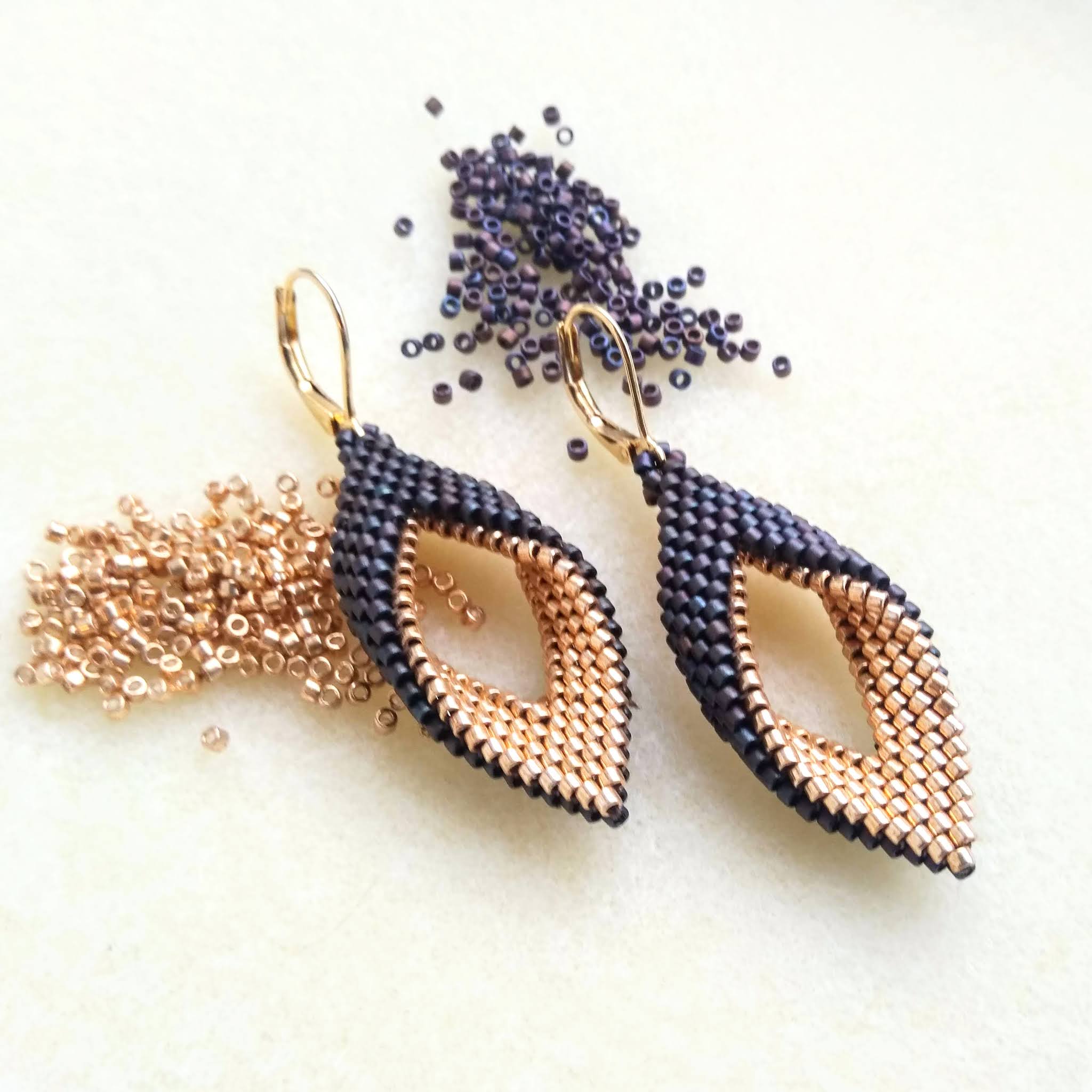 Lariata blog about handmade crafts and beading: folded leaf bead earrings