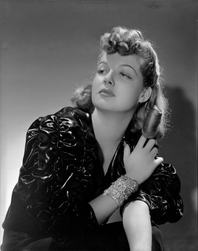 Glamorous Photos of Ann Sheridan in the 1930s and ’40s ~ Vintage Everyday