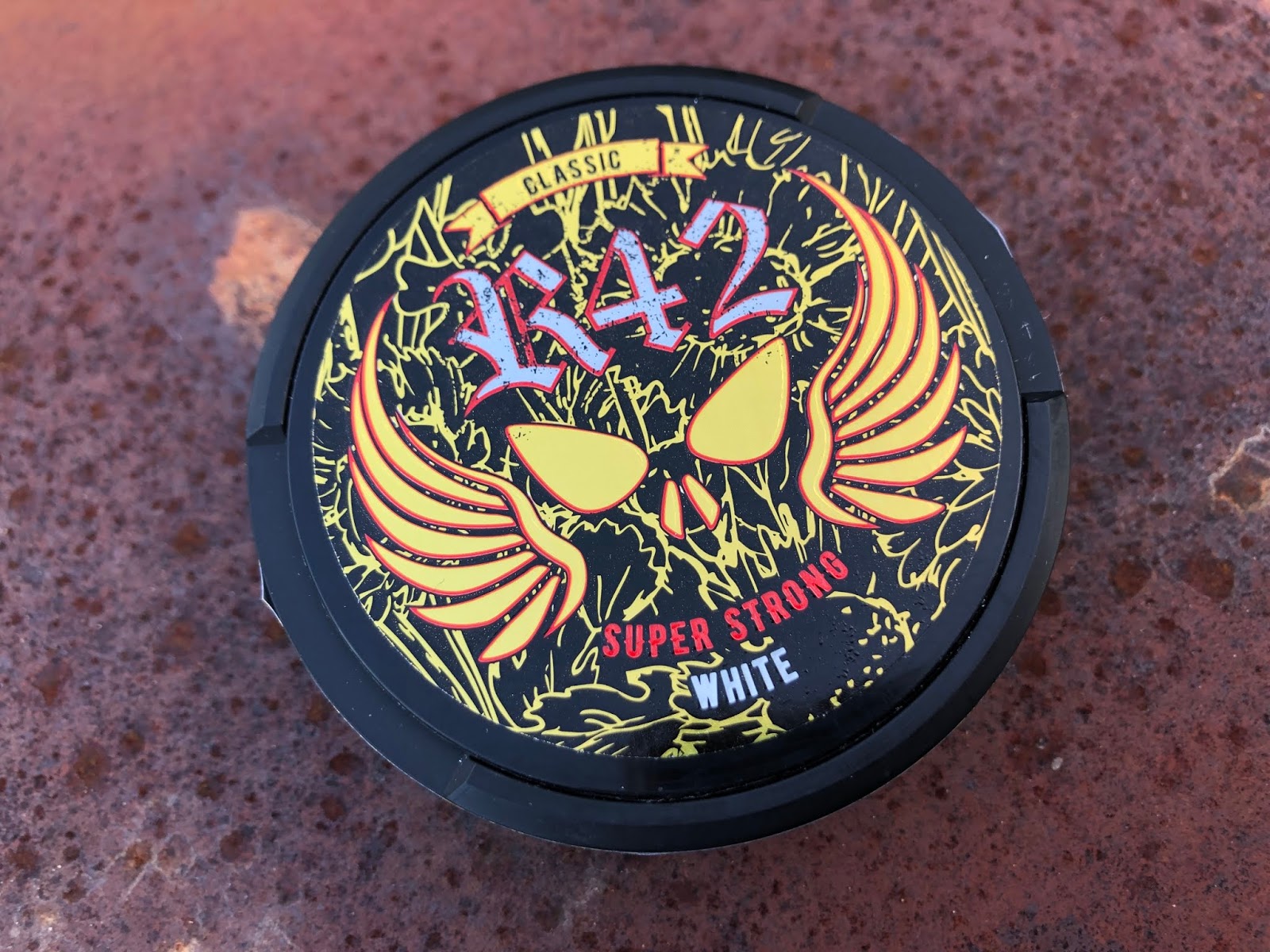 R42 (Classic) Super Strong White - Review. 3 September 2019.