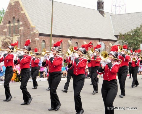 Carole's Chatter: 76 trombones led the big parade