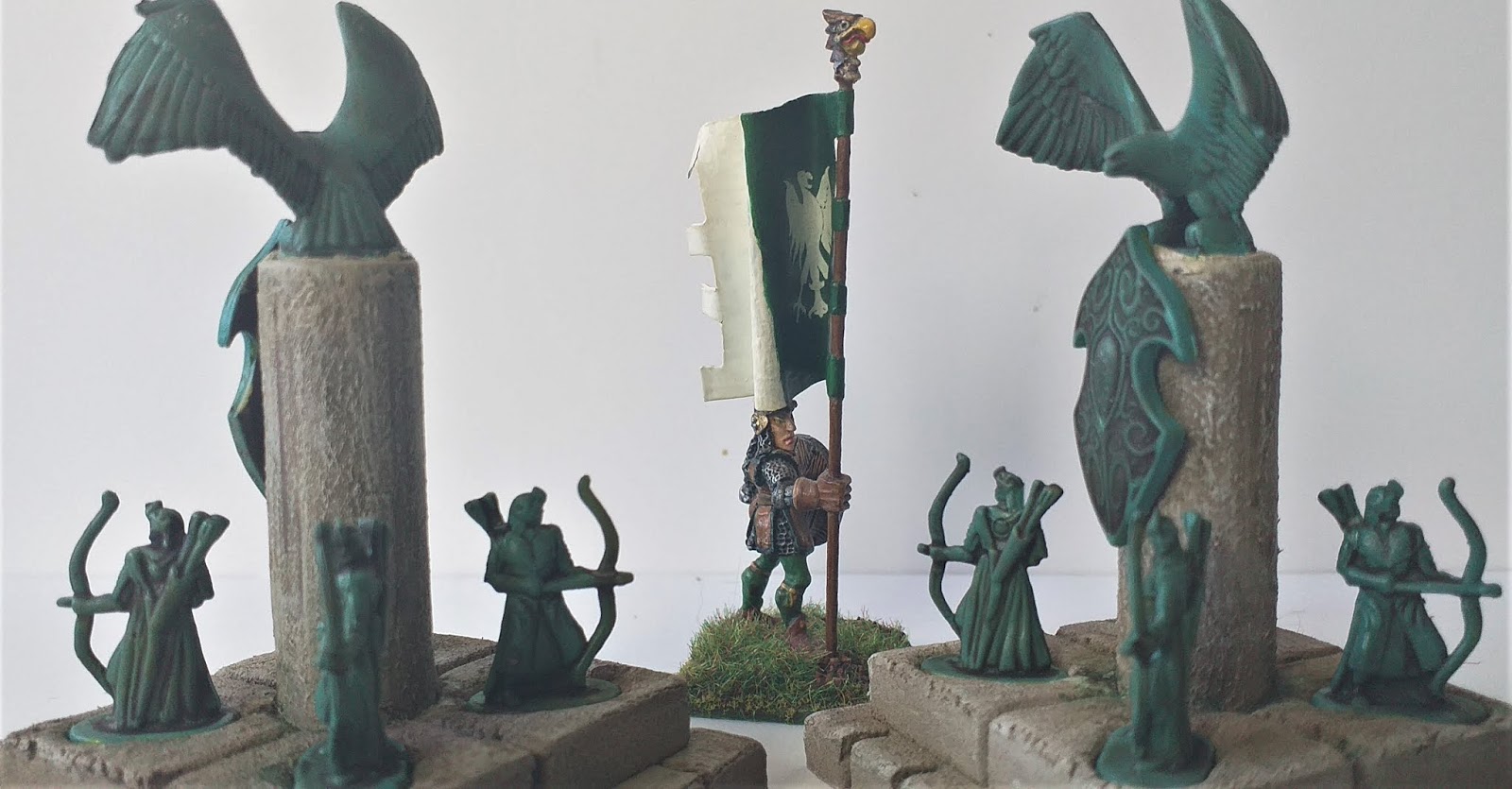 BMC Miniatures: Golgotha's Fantasy - Elven Statues