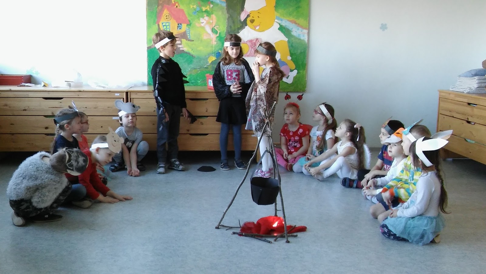 Roheline Kool Eestis Tallinna Tuule Lasteaed: Vares keedab hernesuppi