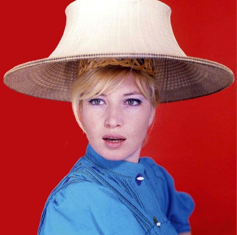 45 Beautiful Photos of Monica Vitti in the 1960s and Early '70s ...