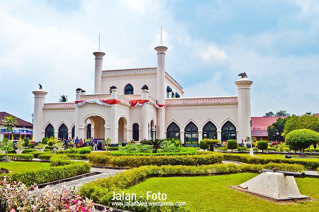 Pakej Percutian Riau ke Masjid Raya Siak 2 Hari 1 Malam - DUTA PESONA ...